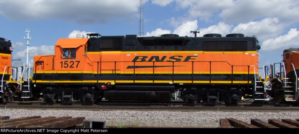 BNSF 1527